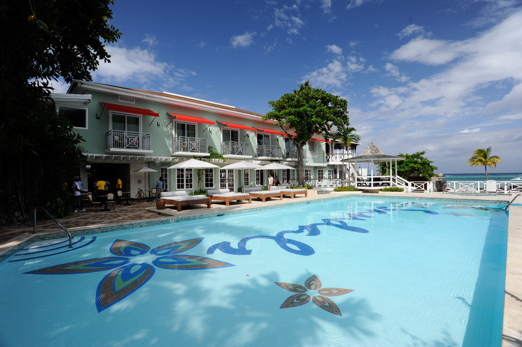 Sandals Montego Bay - Cruise Planners Bibi & Bruce Burroughs
